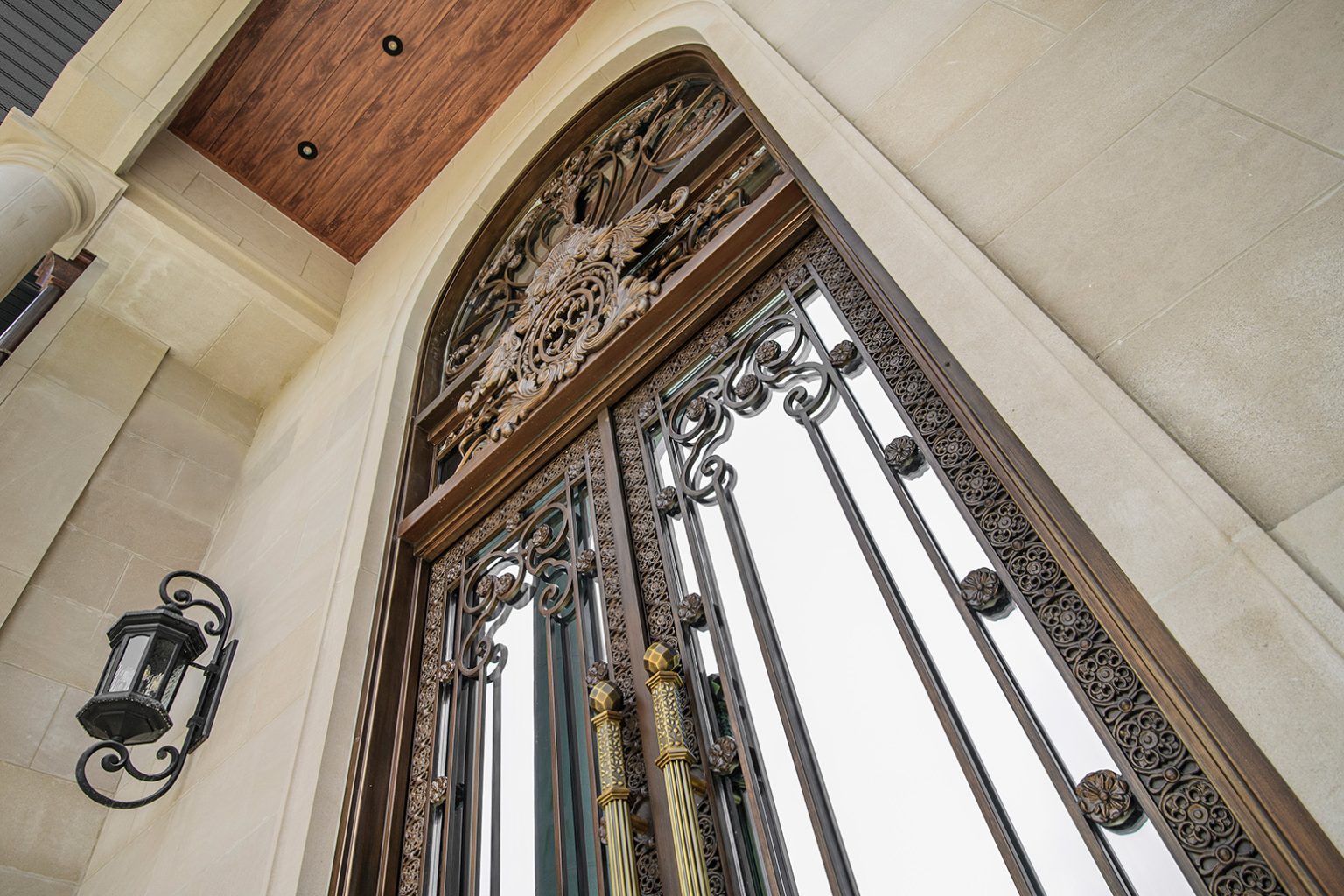 A Monumental Entrance: Bespoke Grandeur in Cast Aluminum